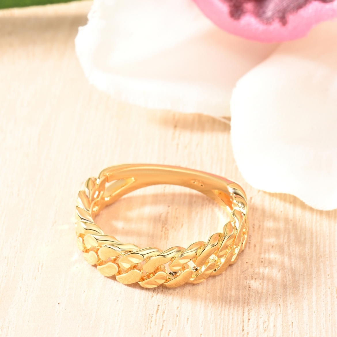 Zhulian Malaysia. Petite Curb Chain Ring Band Gold Plated