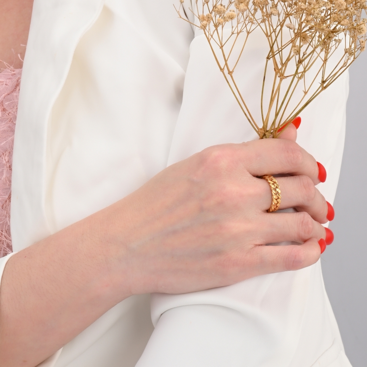 Zhulian Malaysia. Petite Curb Chain Ring Band Gold Plated